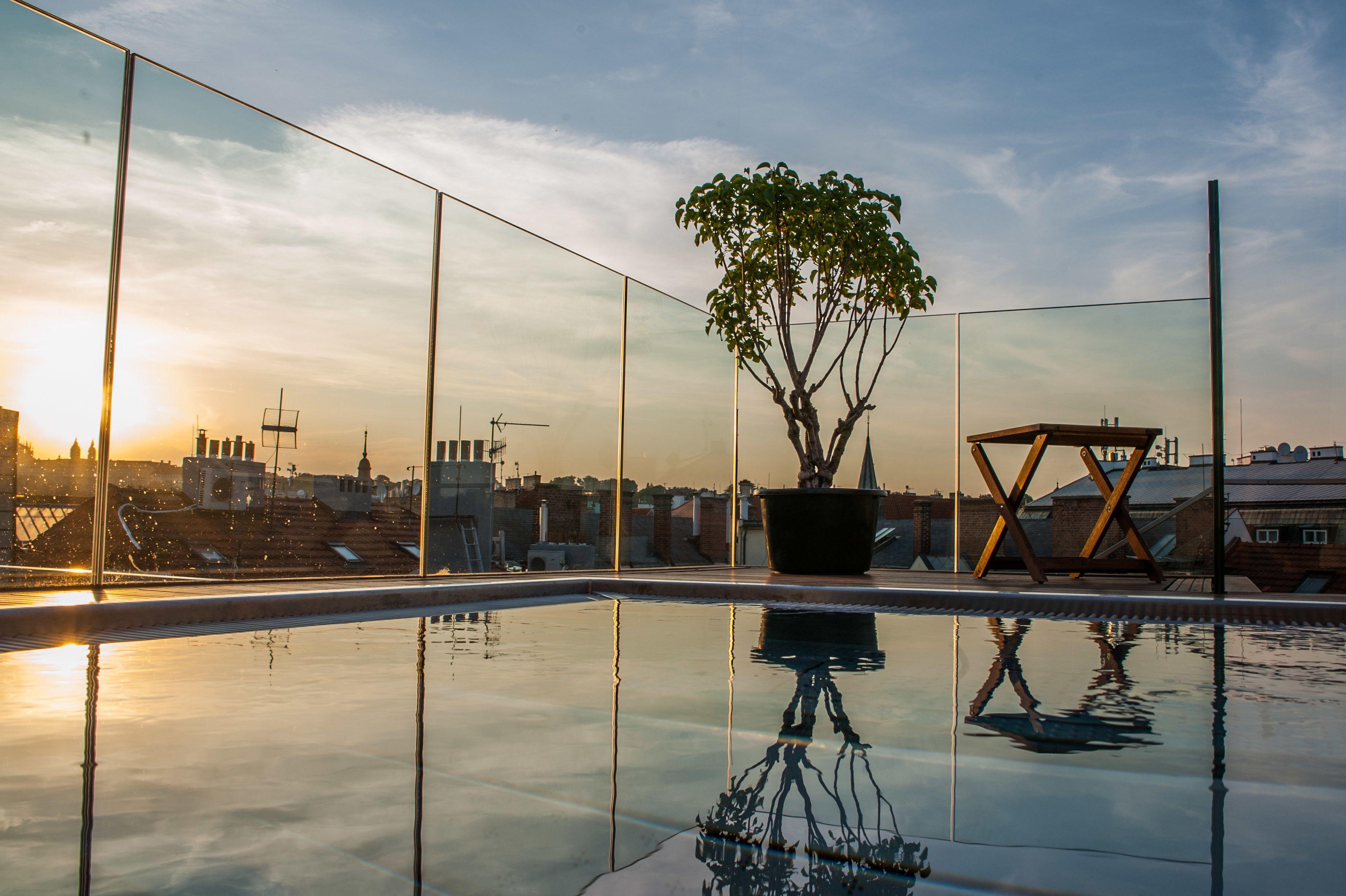 THE EMBLEM PRAGUE HOTEL | 5-STAR ACCOMMODATION IN WEST END WITH A ...