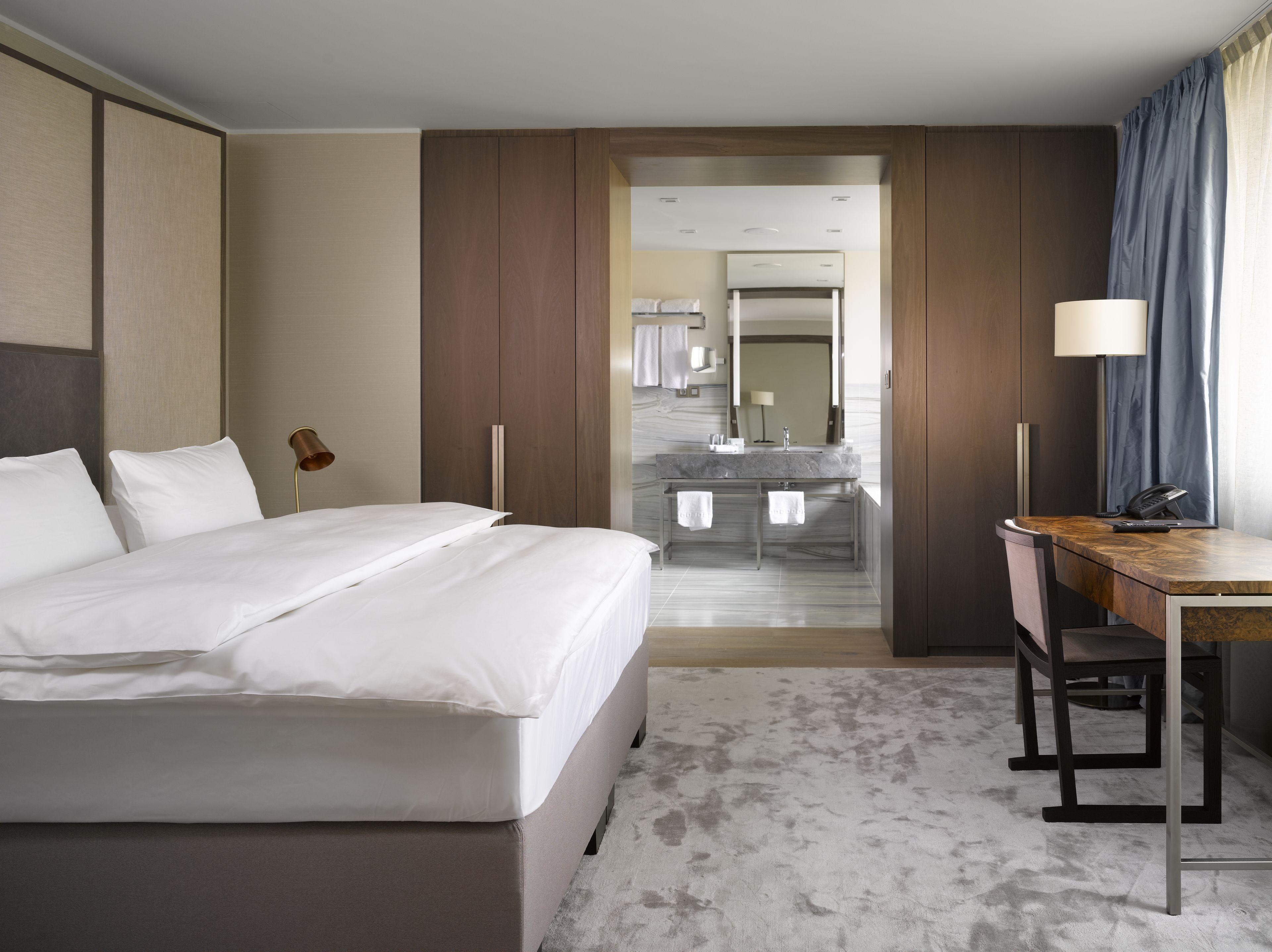 THE EMBLEM PRAGUE HOTEL | 5-STAR ACCOMMODATION IN WEST END WITH A ...